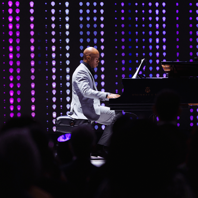 Houston Grand Opera - On Stage